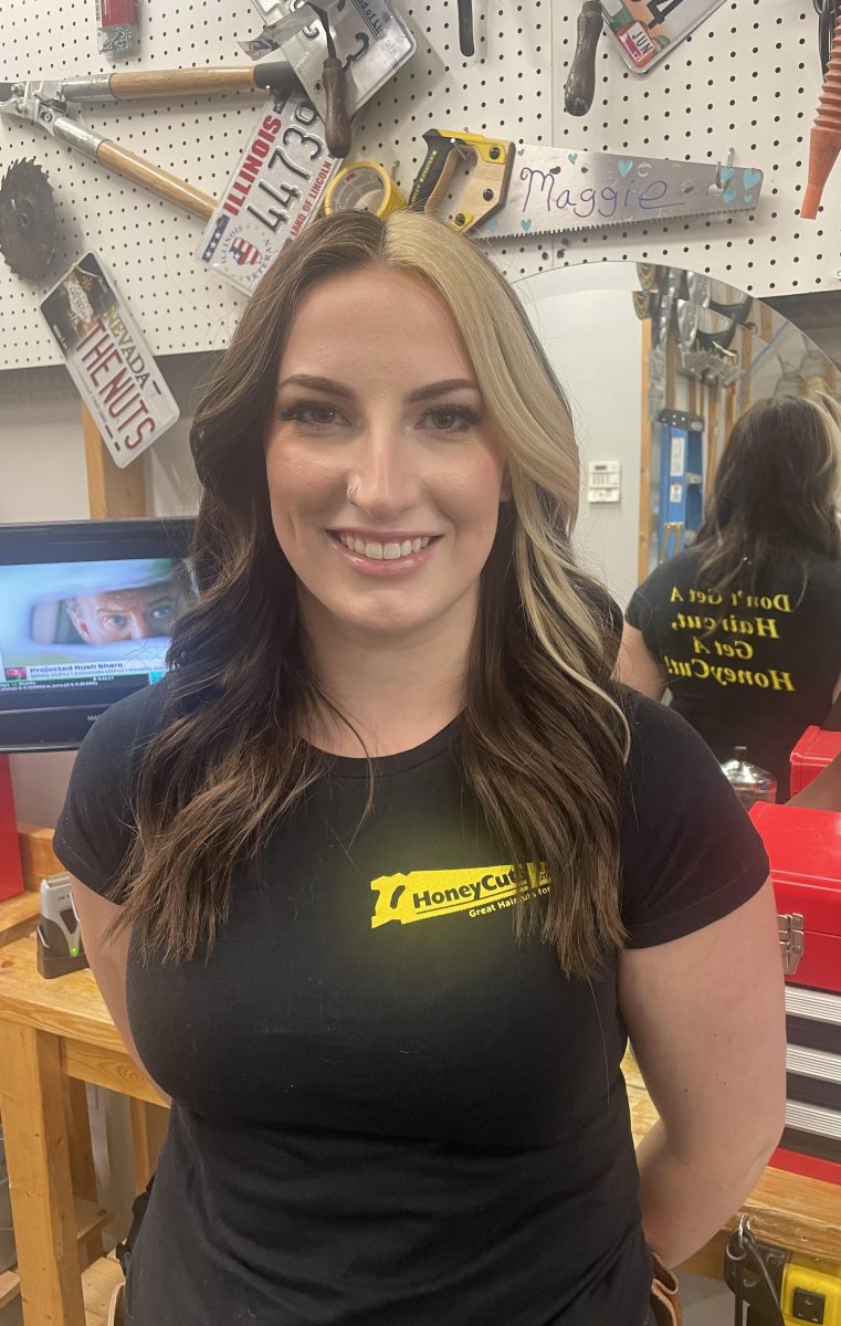 Kayla- Ast Mgr - HoneyCuts